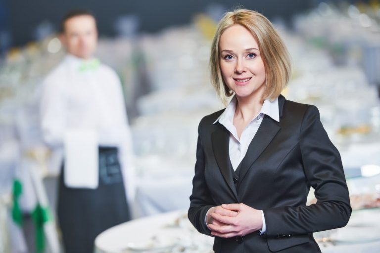 The Traits of a Reliable Restaurant Manager | Cambridge Entrepreneur ...
